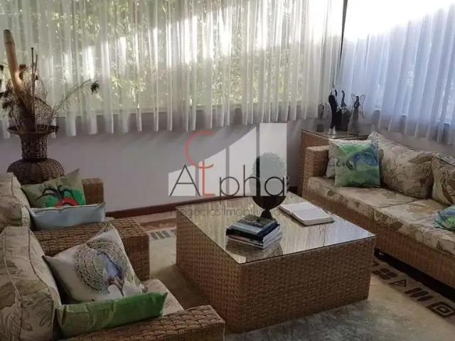 Casa / Sobrado em Condomínio para Locação em Santana de Parnaíba/SP Alphaville 5 Quartos