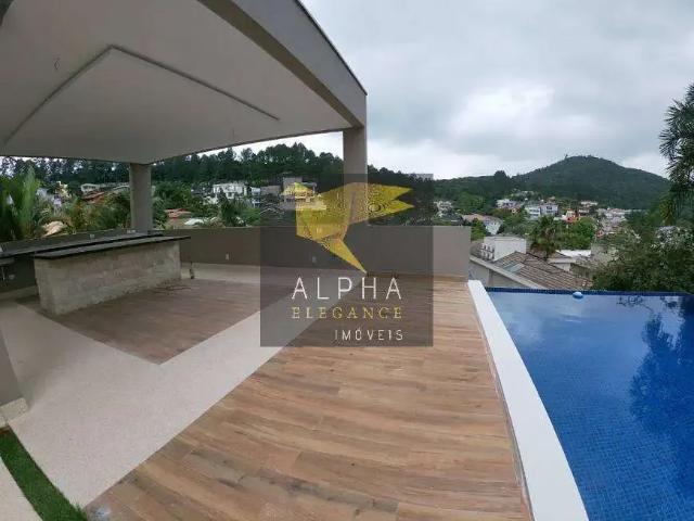 Casa / Sobrado em Condomínio para Locação em Santana de Parnaíba/SP Alphaville 5 Quartos