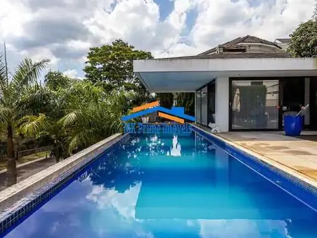 Casa / Sobrado em Condomínio para Locação em Santana de Parnaíba/SP Alphaville 5 Quartos