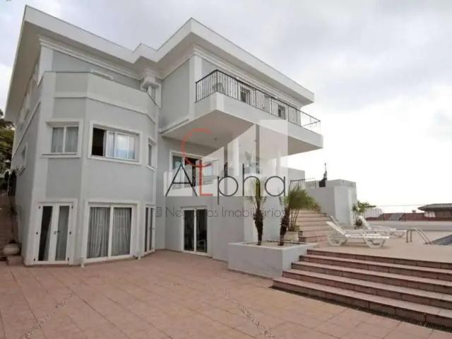 Casa / Sobrado em Condomínio para Locação em Santana de Parnaíba/SP Alphaville 6 Quartos