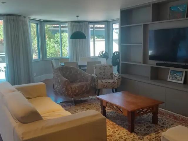 Casa / Sobrado em Condomínio para Locação em Santana de Parnaíba/SP Alphaville 3 Quartos