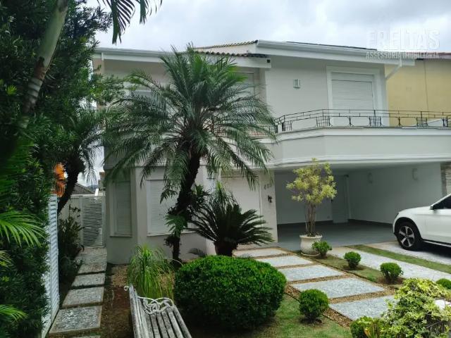 Casa / Sobrado em Condomínio para Locação em Santana de Parnaíba/SP Alphaville 3 Quartos