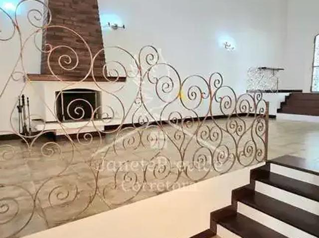 Casa / Sobrado em Condomínio para Locação em Santana de Parnaíba/SP Alphaville 3 Quartos