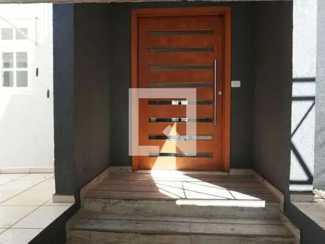 Casa / Sobrado em Condomínio para Locação em Santana de Parnaíba/SP Alphaville 3 Quartos