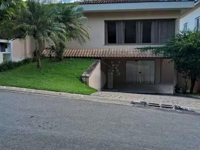 Casa / Sobrado em Condomínio para Locação em Santana de Parnaíba/SP Alphaville 3 Quartos