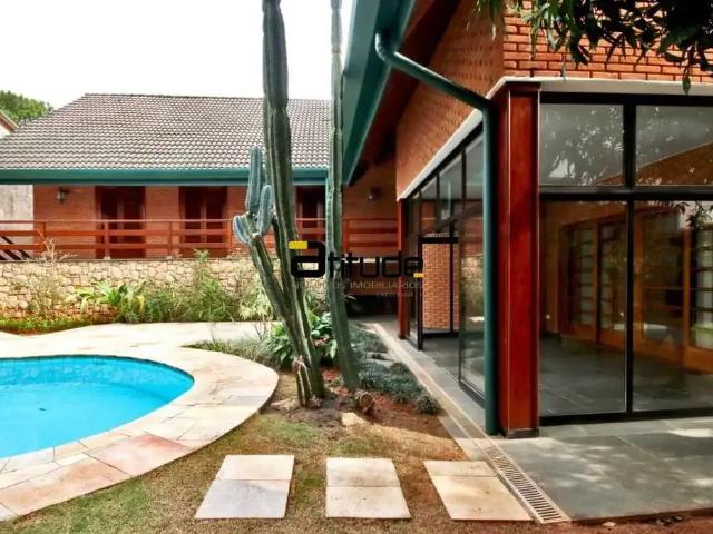 Casa / Sobrado em Condomínio para Locação em Santana de Parnaíba/SP Alphaville 3 Quartos