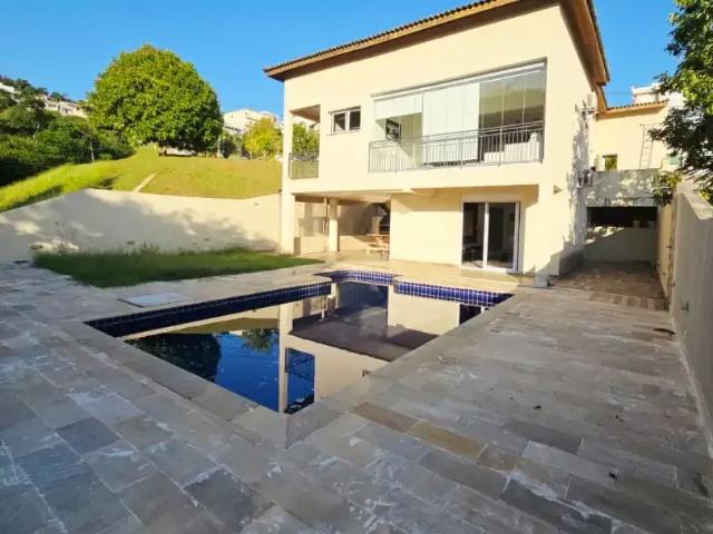 Casa / Sobrado em Condomínio para Locação em Santana de Parnaíba/SP Alphaville 3 Quartos