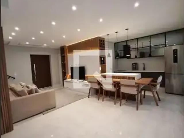 Casa / Sobrado em Condomínio para Locação em Santana de Parnaíba/SP Alphaville 3 Quartos