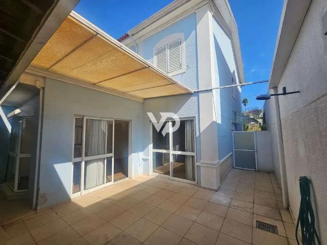 Casa / Sobrado em Condomínio para Locação em Santana de Parnaíba/SP Alphaville 3 Quartos