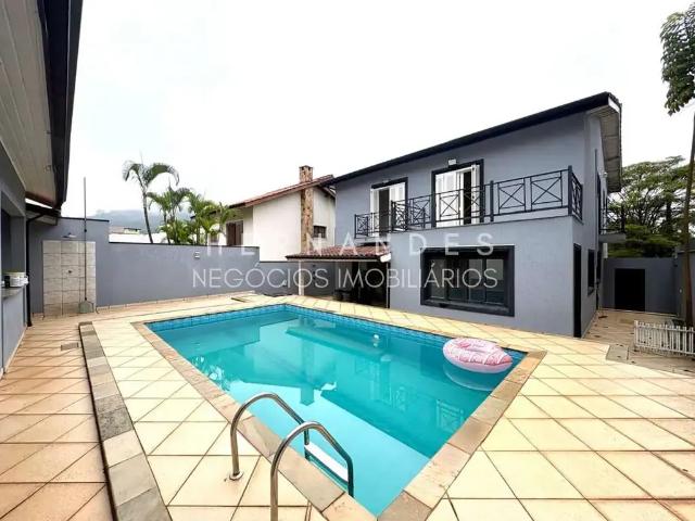 Casa / Sobrado em Condomínio para Locação em Santana de Parnaíba/SP Alphaville 3 Quartos