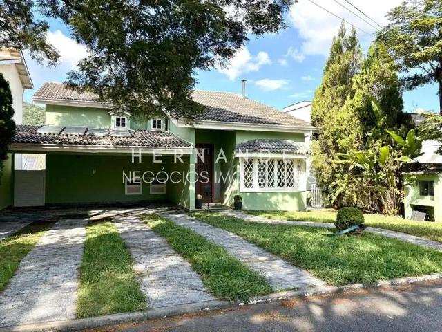 Casa / Sobrado em Condomínio para Locação em Santana de Parnaíba/SP Alphaville 3 Quartos