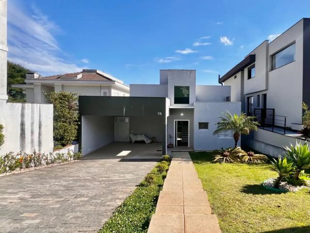 Casa / Sobrado em Condomínio para Locação em Santana de Parnaíba/SP Alphaville 3 Quartos