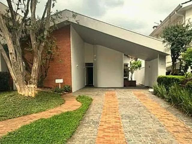 Casa / Sobrado em Condomínio para Locação em Santana de Parnaíba/SP Alphaville 3 Quartos