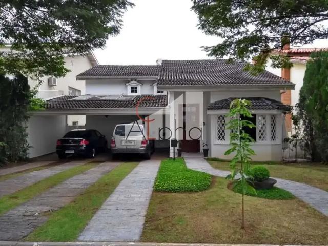 Casa / Sobrado em Condomínio para Locação em Santana de Parnaíba/SP Alphaville 3 Quartos