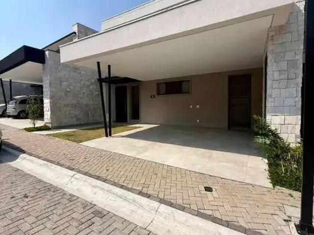 Casa / Sobrado em Condomínio para Locação em Santana de Parnaíba/SP Alphaville 3 Quartos