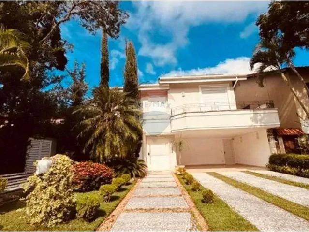 Casa / Sobrado em Condomínio para Locação em Santana de Parnaíba/SP Alphaville 3 Quartos