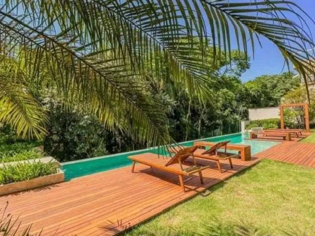 Casa / Sobrado em Condomínio para Locação em Santana de Parnaíba/SP Genesis 1 4 Quartos