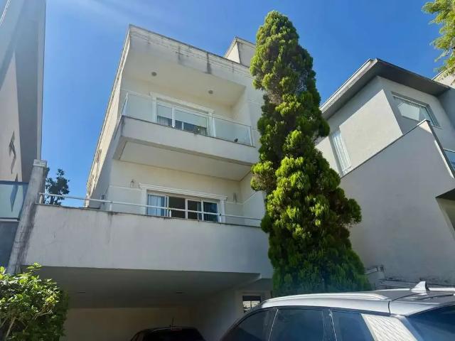 Casa / Sobrado em Condomínio para Locação em Santana de Parnaíba/SP Suru 3 Quartos