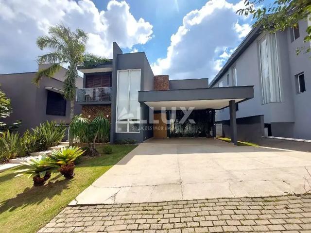 Casa / Sobrado em Condomínio para Locação em Santana de Parnaíba/SP Tamboré 4 Quartos