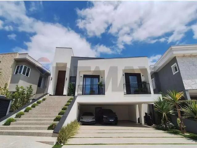 Casa / Sobrado em Condomínio para Locação em Santana de Parnaíba/SP Tamboré 4 Quartos