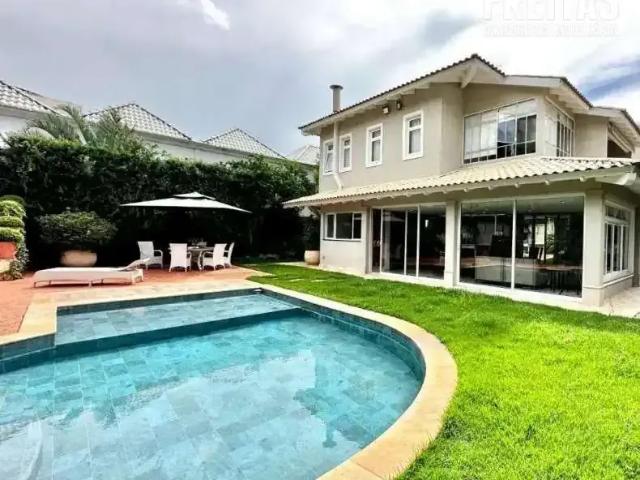 Casa / Sobrado em Condomínio para Locação em Santana de Parnaíba/SP Tamboré 4 Quartos