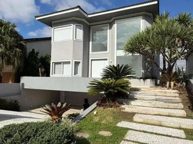 Casa / Sobrado em Condomínio para Locação em Santana de Parnaíba/SP Tamboré 4 Quartos
