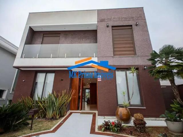 Casa / Sobrado em Condomínio para Locação em Santana de Parnaíba/SP Tamboré 4 Quartos