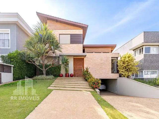 Casa / Sobrado em Condomínio para Locação em Santana de Parnaíba/SP Tamboré 4 Quartos