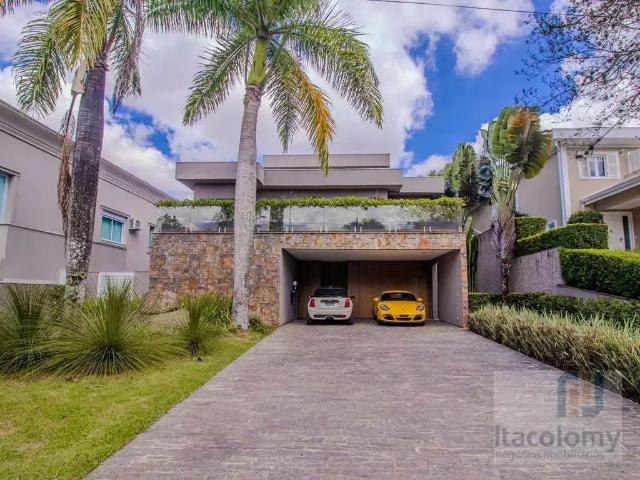 Casa / Sobrado em Condomínio para Locação em Santana de Parnaíba/SP Tamboré 4 Quartos