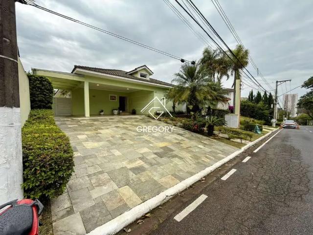 Casa / Sobrado em Condomínio para Locação em Santana de Parnaíba/SP Tamboré 4 Quartos