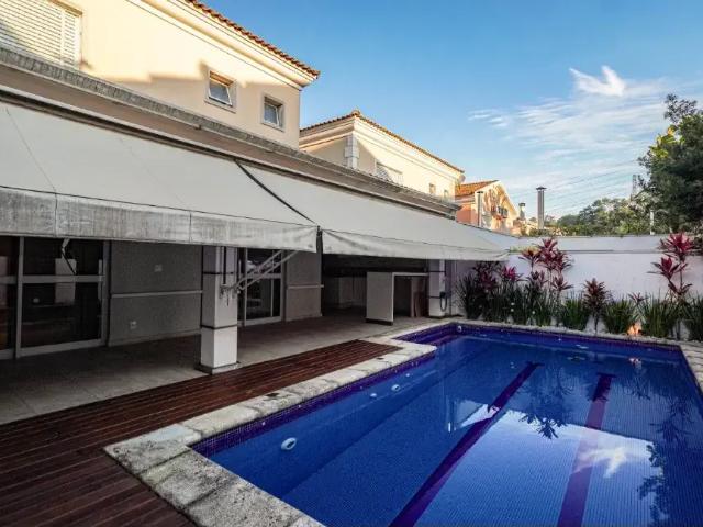 Casa / Sobrado em Condomínio para Locação em Santana de Parnaíba/SP Tamboré 4 Quartos