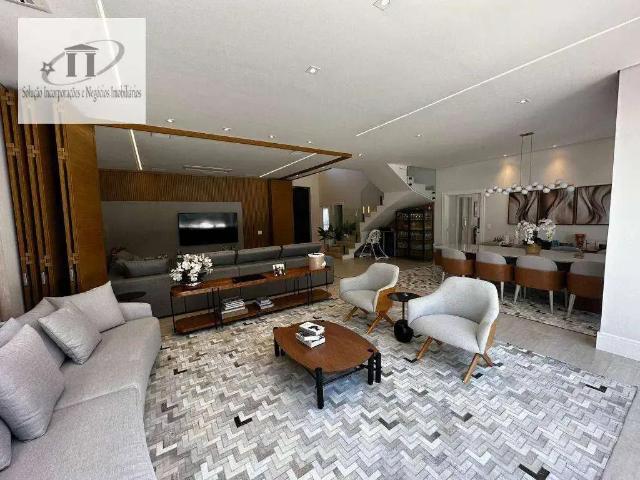 Casa / Sobrado em Condomínio para Locação em Santana de Parnaíba/SP Tamboré 4 Quartos