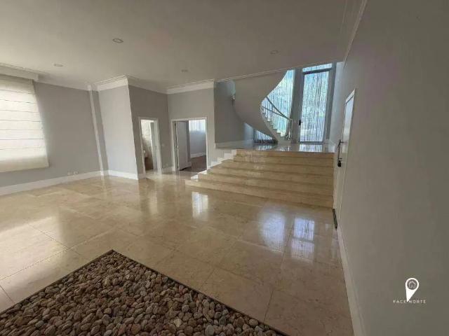 Casa / Sobrado em Condomínio para Locação em Santana de Parnaíba/SP Tamboré 4 Quartos