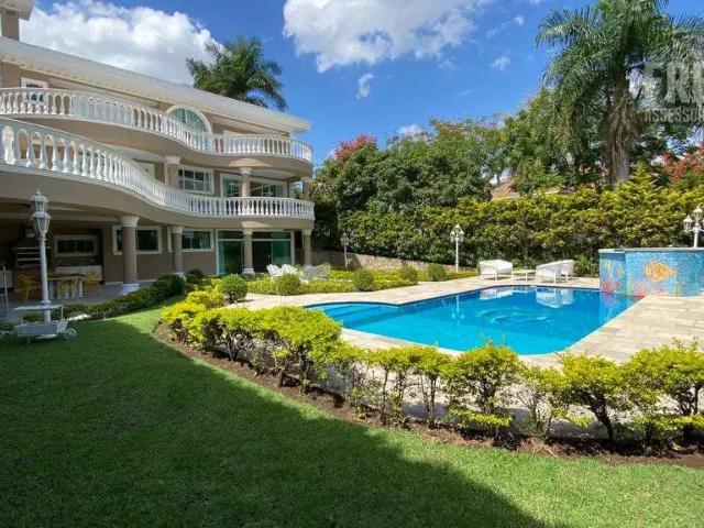 Casa / Sobrado em Condomínio para Locação em Santana de Parnaíba/SP Tamboré 4 Quartos