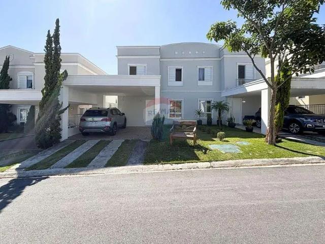 Casa / Sobrado em Condomínio para Locação em Santana de Parnaíba/SP Tamboré 4 Quartos