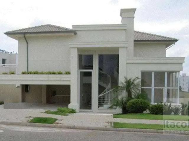 Casa / Sobrado em Condomínio para Locação em Santana de Parnaíba/SP Tamboré 4 Quartos
