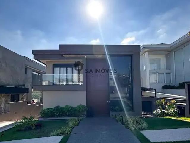 Casa / Sobrado em Condomínio para Locação em Santana de Parnaíba/SP Tamboré 4 Quartos