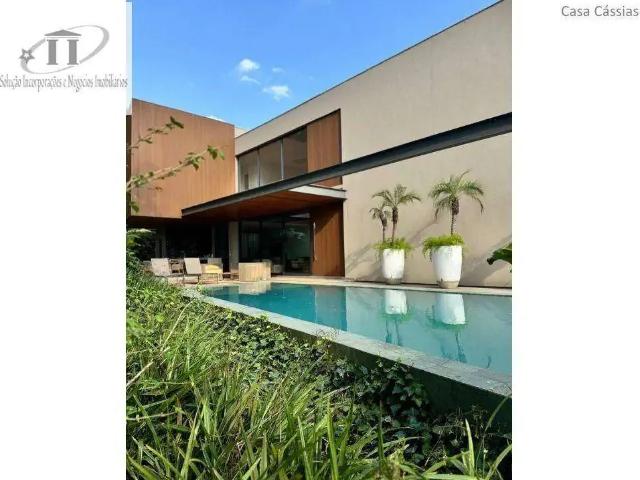 Casa / Sobrado em Condomínio para Locação em Santana de Parnaíba/SP Tamboré 4 Quartos