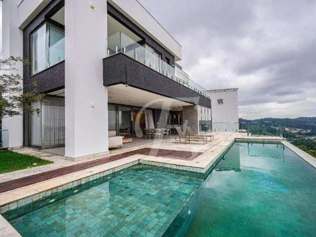 Casa / Sobrado em Condomínio para Locação em Santana de Parnaíba/SP Tamboré 4 Quartos