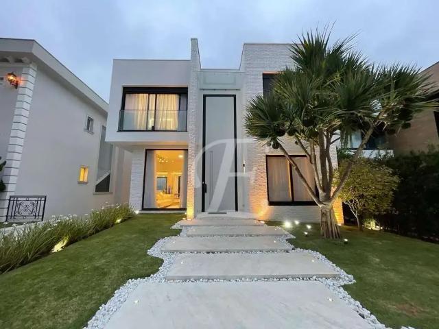 Casa / Sobrado em Condomínio para Locação em Santana de Parnaíba/SP Tamboré 4 Quartos