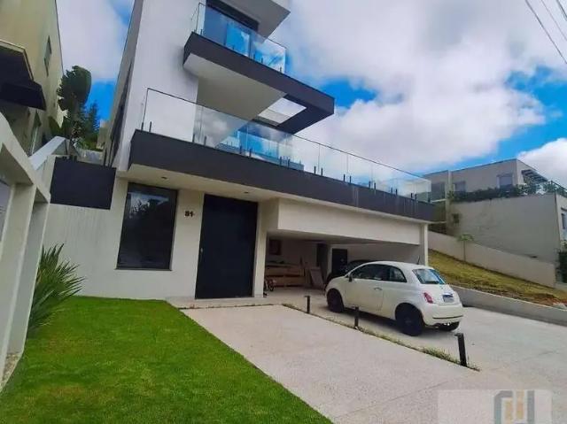 Casa / Sobrado em Condomínio para Locação em Santana de Parnaíba/SP Tamboré 5 Quartos