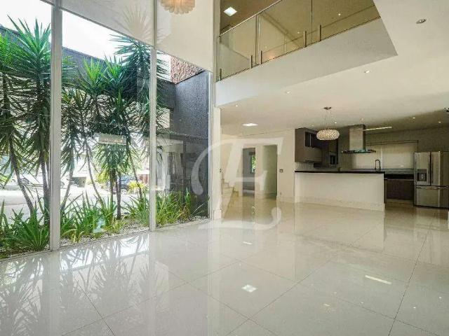 Casa / Sobrado em Condomínio para Locação em Santana de Parnaíba/SP Tamboré 5 Quartos