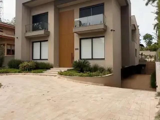 Casa / Sobrado em Condomínio para Locação em Santana de Parnaíba/SP Tamboré 5 Quartos