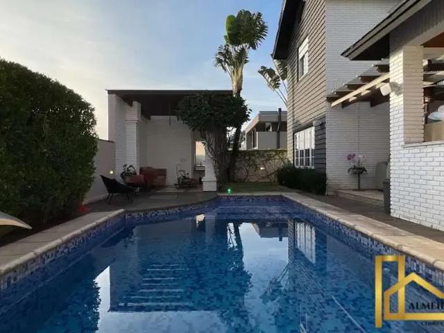 Casa / Sobrado em Condomínio para Locação em Santana de Parnaíba/SP Tamboré 5 Quartos