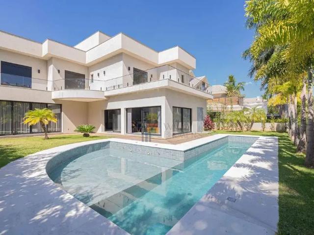 Casa / Sobrado em Condomínio para Locação em Santana de Parnaíba/SP Tamboré 5 Quartos