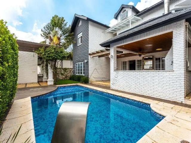 Casa / Sobrado em Condomínio para Locação em Santana de Parnaíba/SP Tamboré 6 Quartos