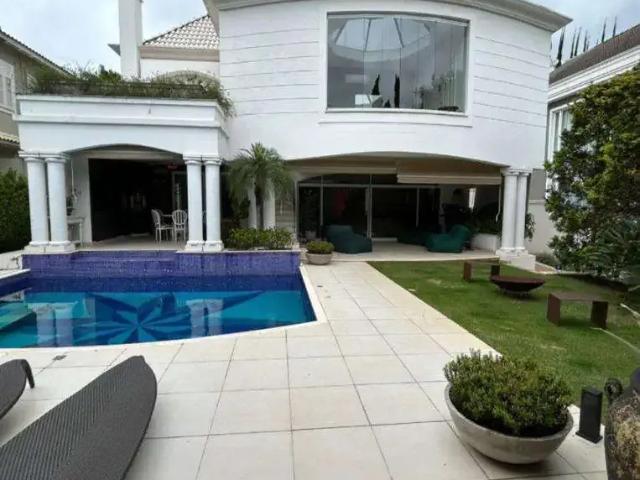 Casa / Sobrado em Condomínio para Locação em Santana de Parnaíba/SP Tamboré 7 Quartos