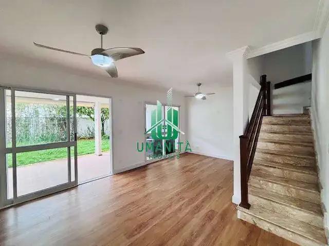 Casa / Sobrado em Condomínio para Locação em Santana de Parnaíba/SP Tamboré 3 Quartos