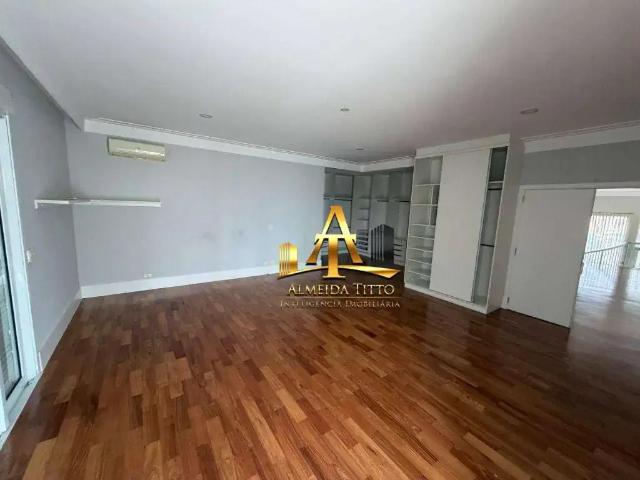 Casa / Sobrado em Condomínio para Locação em Santana de Parnaíba/SP Tamboré 3 Quartos