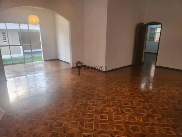Casa / Sobrado em Condomínio para Locação em Santana de Parnaíba/SP Tamboré 3 Quartos